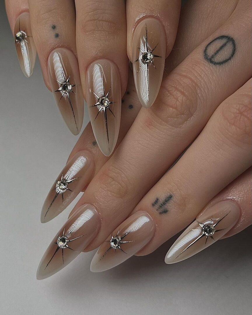 17 Greek Goddess Nails For A Mythical Glamorous Mani