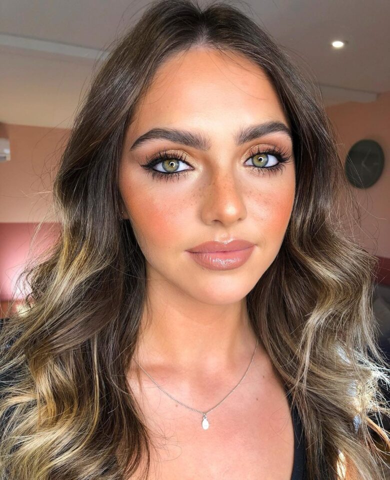 20 Effortless Yet Elegant Natural Eyeshadow Looks For Every Day