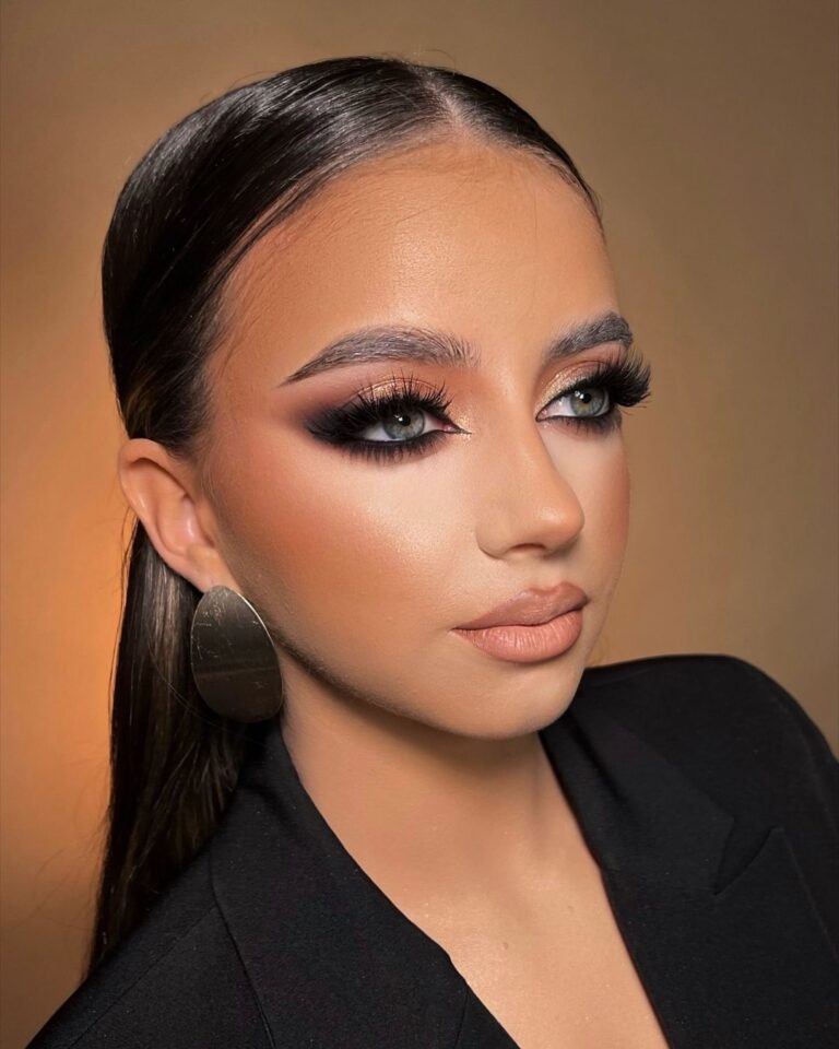 20 Gold Prom Makeup Looks That Boast Glamour And Elegance