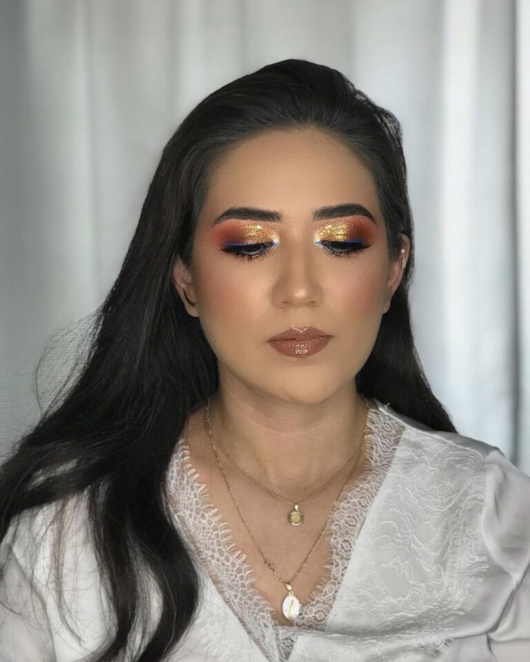 20 Gold Prom Makeup Looks That Boast Glamour And Elegance