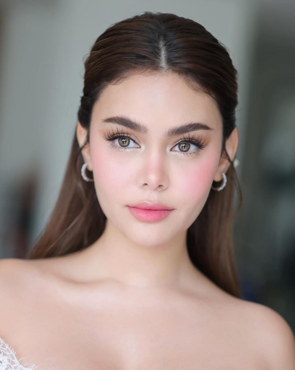 19 Angelic Makeup Look Ideas To Illuminate Your Beauty