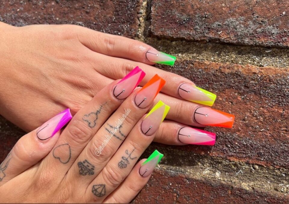 These 25 Vibrant Neon Nails Are Instant Mood Boosters