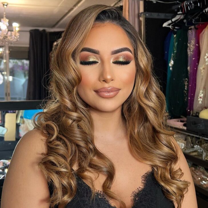 20 Gold Prom Makeup Looks That Boast Glamour And Elegance