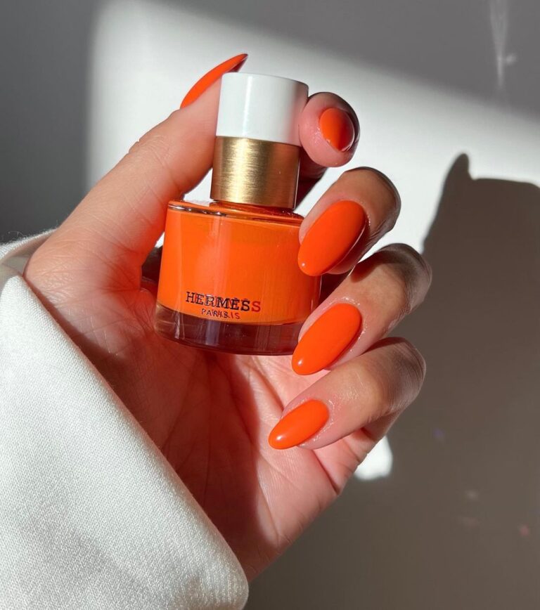 17 Outstanding Nail Colors That Make You Look Tan