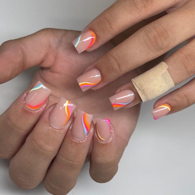 25 Shorties Nails That Are Setting The Trend In The Manicure Scene