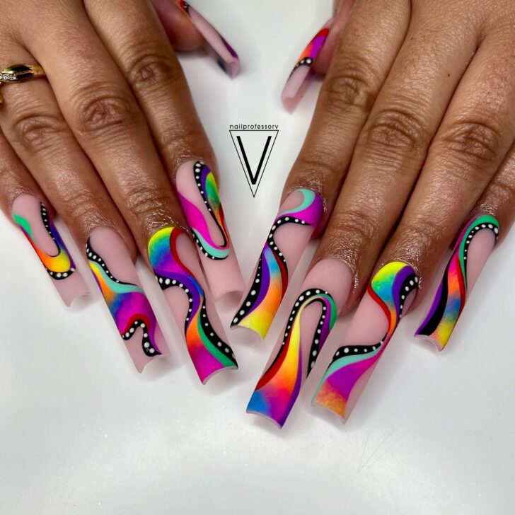 These 22 Trendy Colorful Nails Will Match Every Outfit