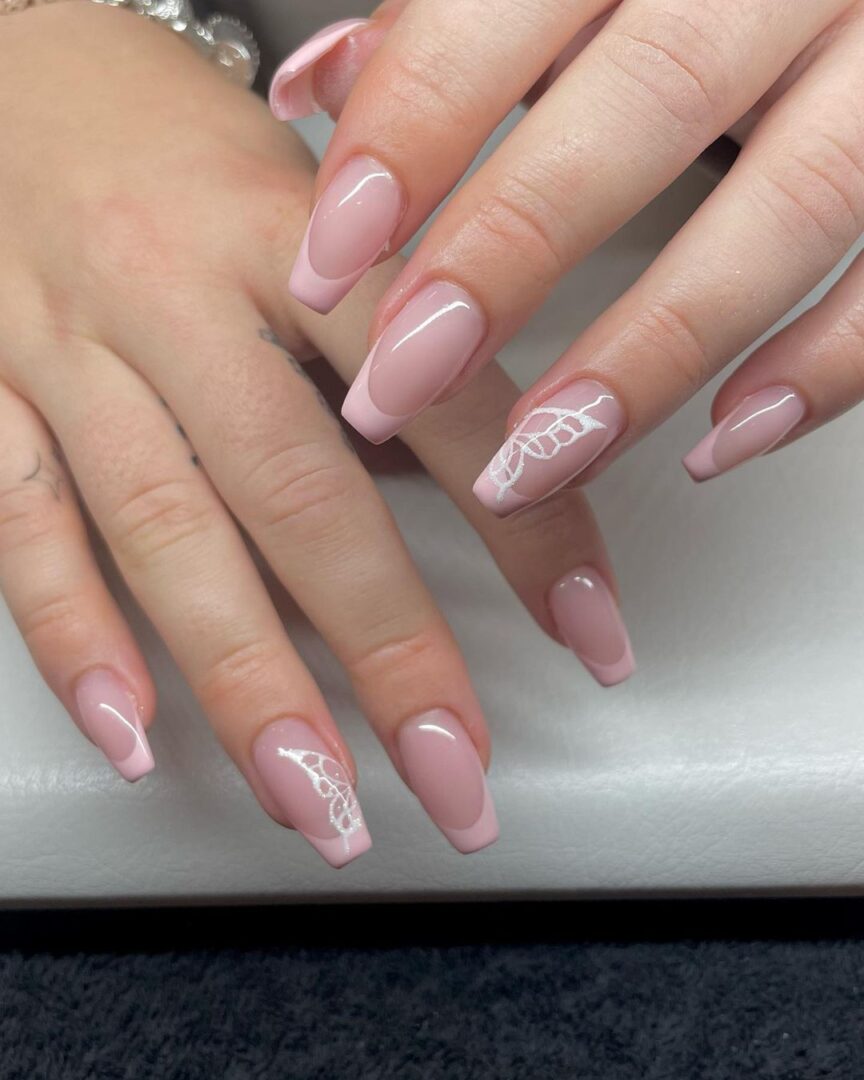 Soar High Into The Sky With These 25 Butterfly Wing Nails