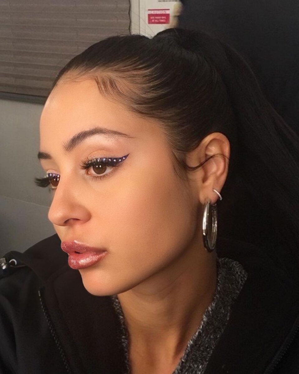 23 Dazzling Ideas For Eye Makeup With Gems