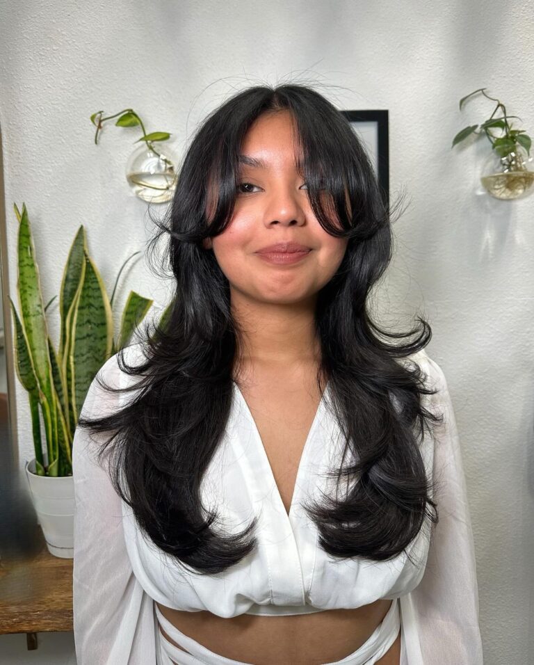 These 22 Face Framing Curtain Bangs Are The Answer To Making A Fringe Work