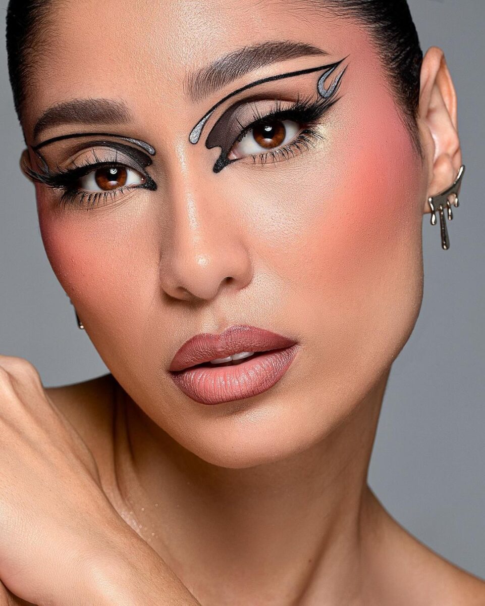 These 20 Unique Makeup Looks Are Worth The Hype