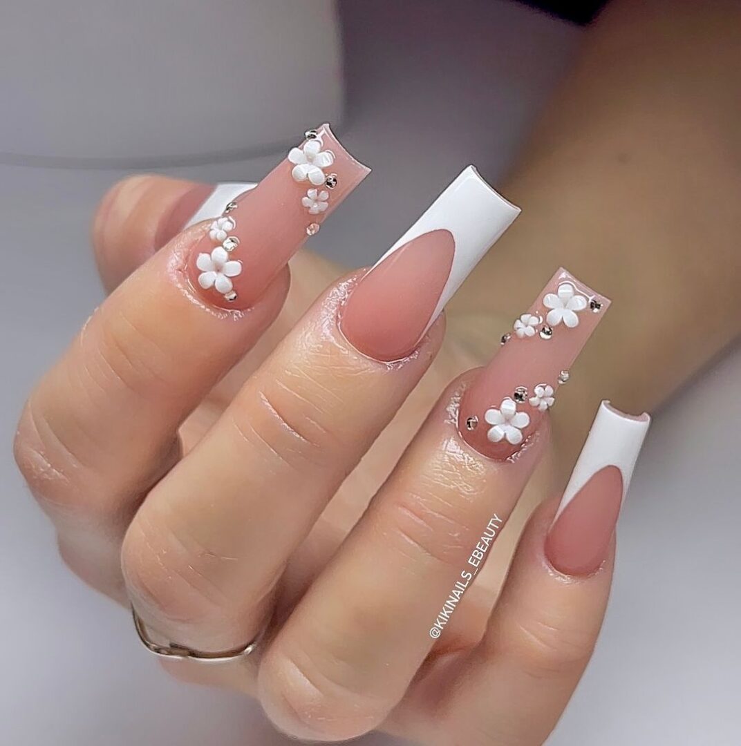 20 Bright And Summery June Nails That'll Bring The Heat