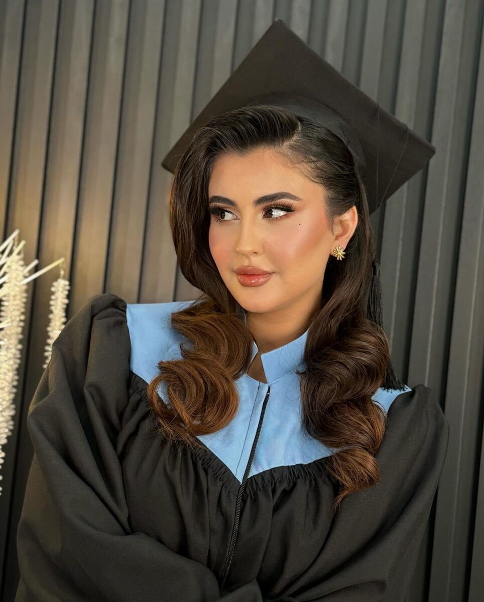 18 Stunning Graduation Makeup Ideas To Go With Your Cap And Gown Glam