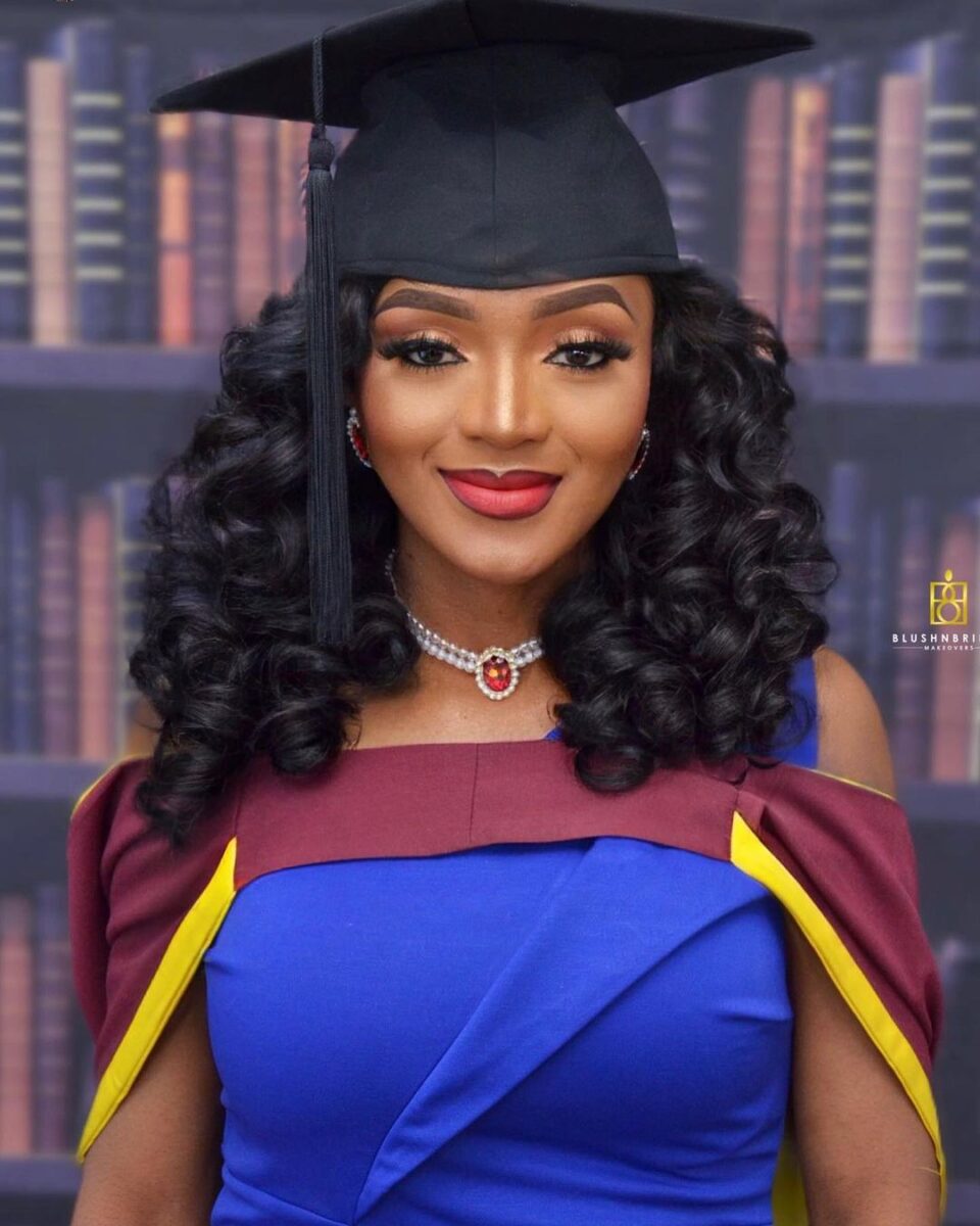 20 Flawless Graduation Hairstyles With Cap For An Iconic Beauty Moment