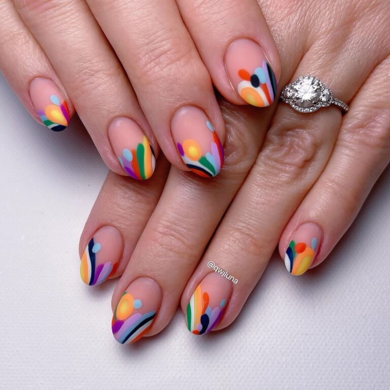 These 22 Trendy Colorful Nails Will Match Every Outfit