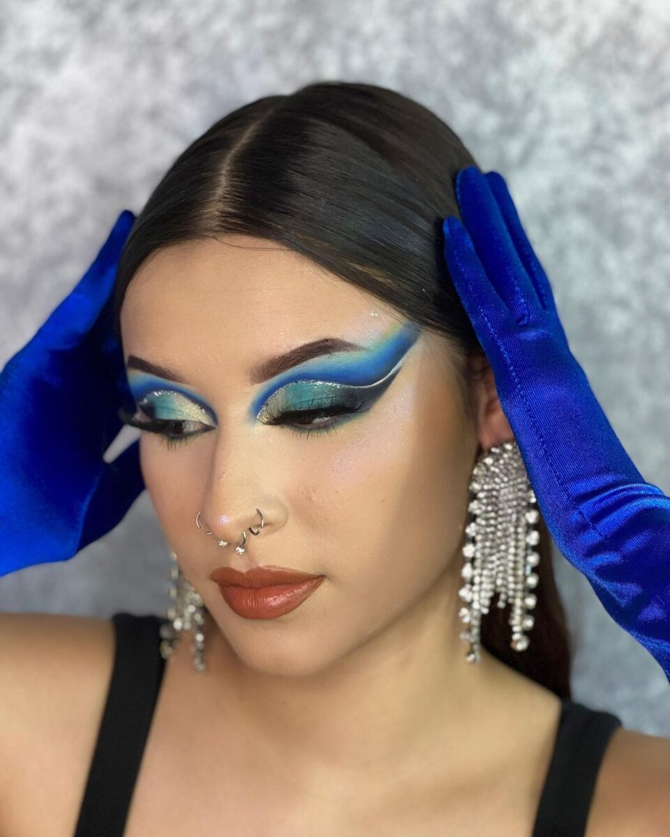 22 Royal Blue Prom Makeup Ideas That Will Leave Everyone Blue-n Away