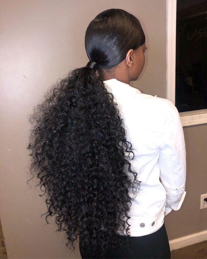 20 Flawless Graduation Hairstyles With Cap For An Iconic Beauty Moment