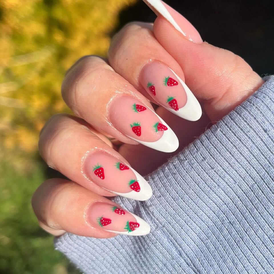 23 Cute Strawberry Nails For A Juicy Summer Mani