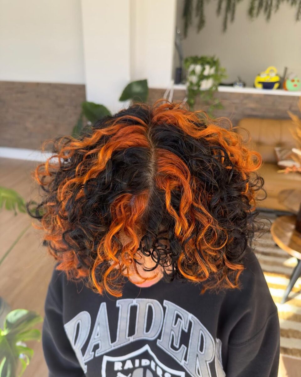 These 20 Retro 2000s Chunky Highlights Are Having A Moment