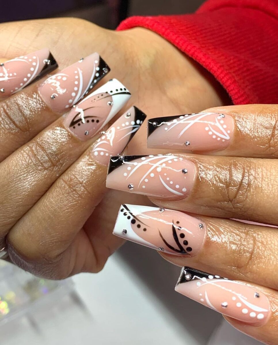 20 Iconic 90s French Tips Nails That Are Back And Better Than Ever