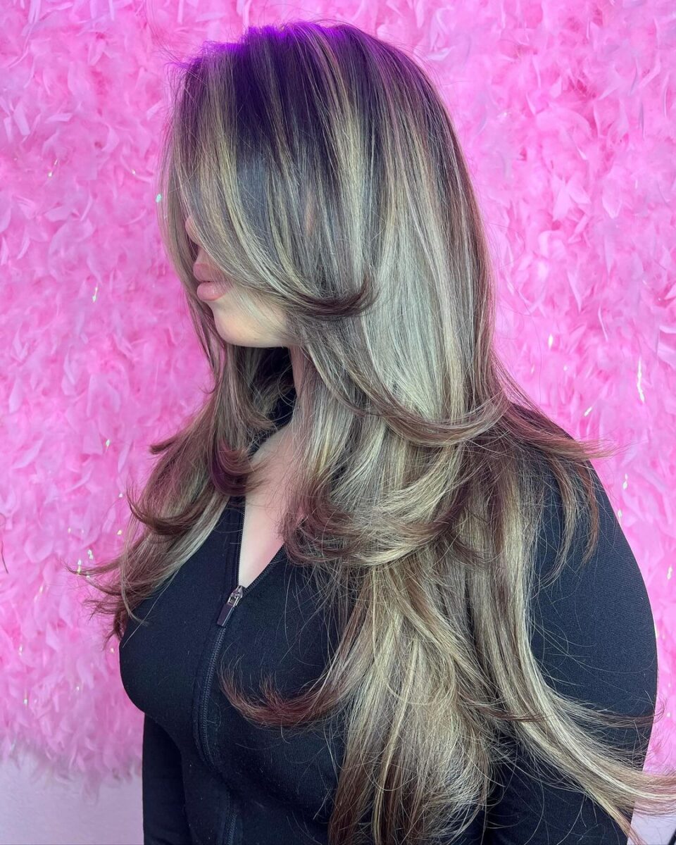 These 20 Retro 2000s Chunky Highlights Are Having A Moment