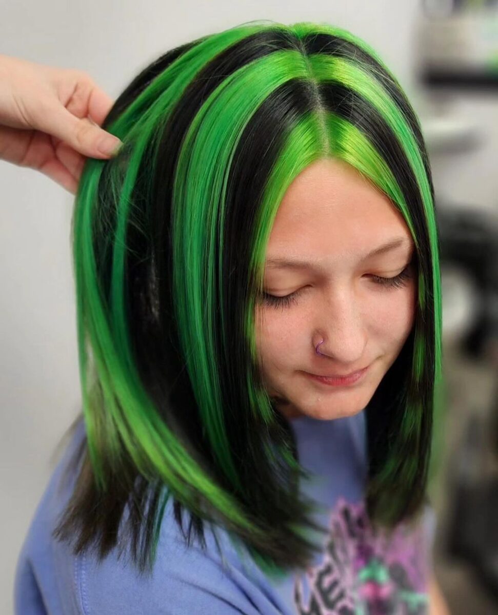 These 20 Retro 2000s Chunky Highlights Are Having A Moment