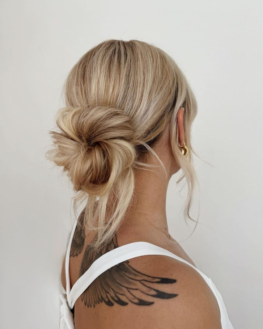 22 Effortless Pool Day Hair Ideas To Dive Into The Water With Style