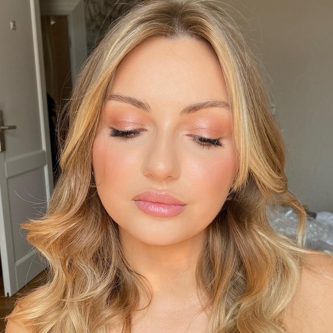 18 Sunkissed Makeup Ideas For A Luminous Glow