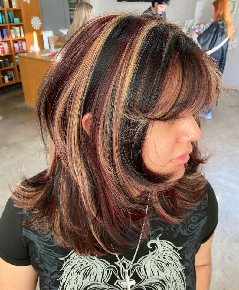 These 20 Retro 2000s Chunky Highlights Are Having A Moment