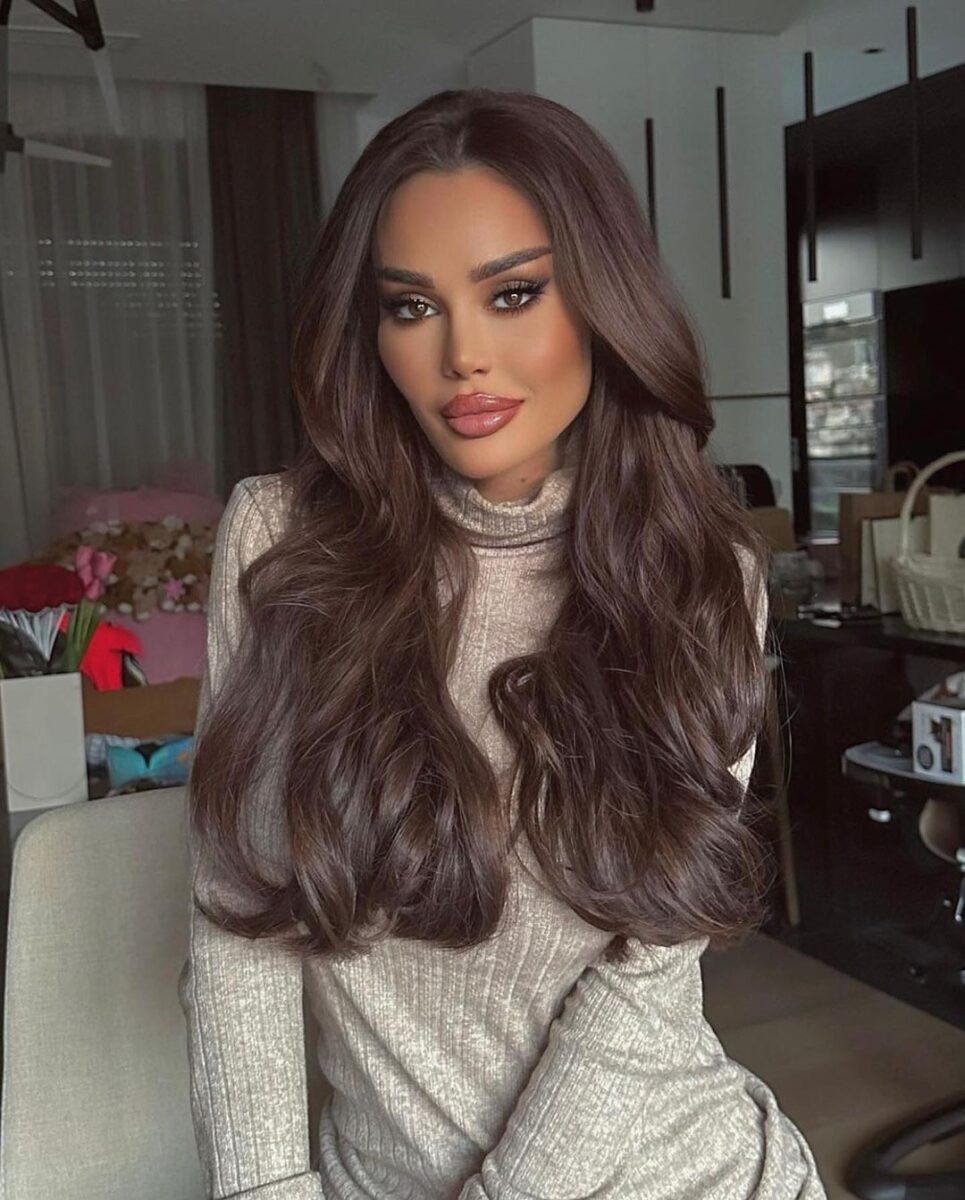 20 Glowy Dewy Makeup Looks For A Healthy And Wealthy Look