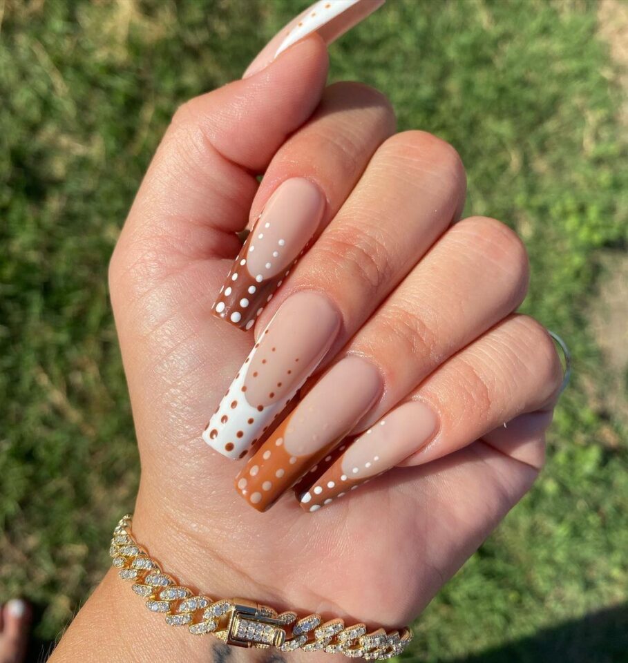 22 Bright August Nails To End The Summer Right