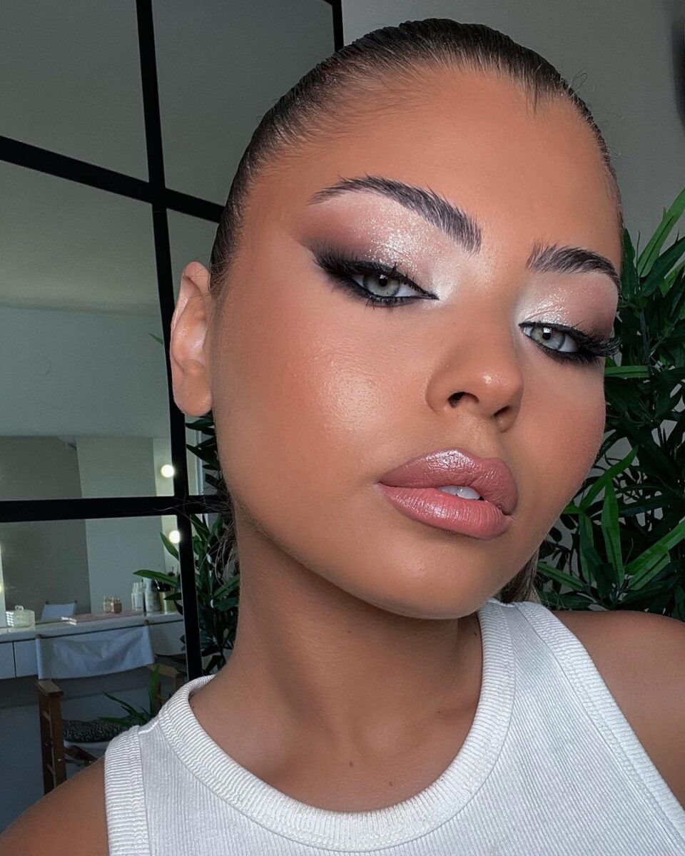 These 18 Wearable Doll Eye Makeup Ideas Are Going Viral