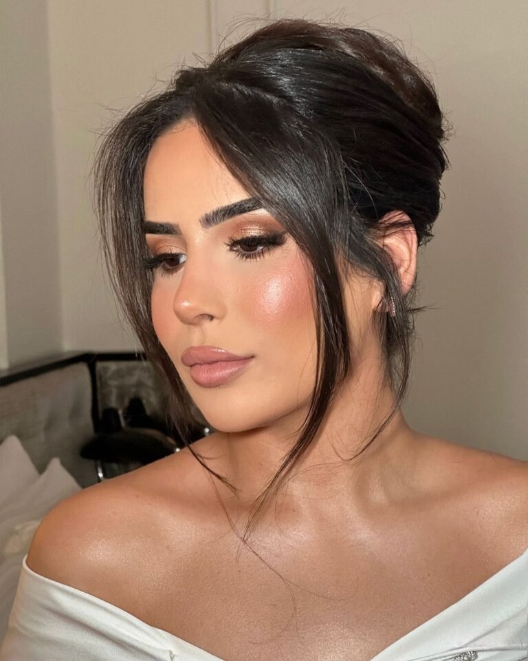 20 Glowy Dewy Makeup Looks For A Healthy And Wealthy Look