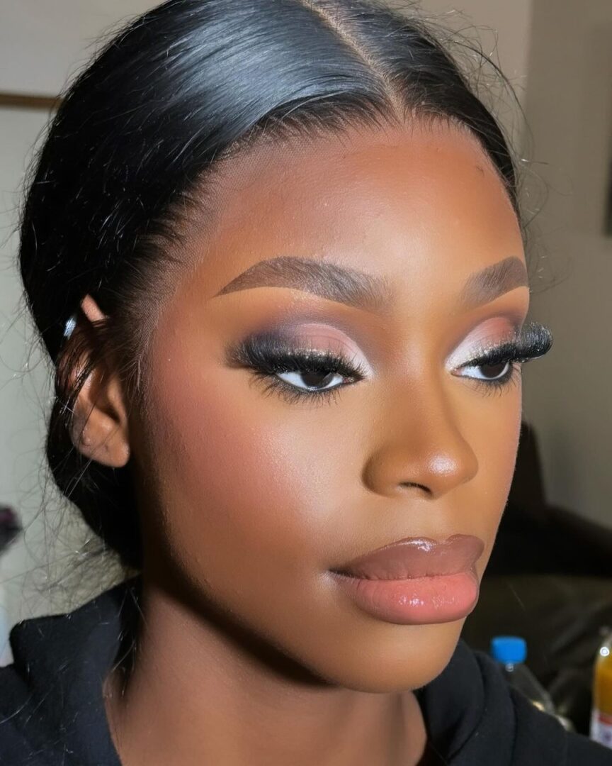 20 Glowy Dewy Makeup Looks For A Healthy And Wealthy Look