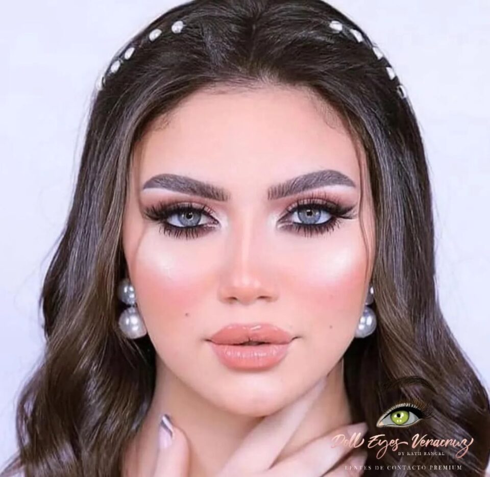 These 18 Wearable Doll Eye Makeup Ideas Are Going Viral