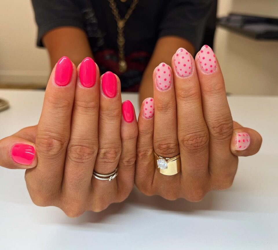 22 Bright August Nails To End The Summer Right