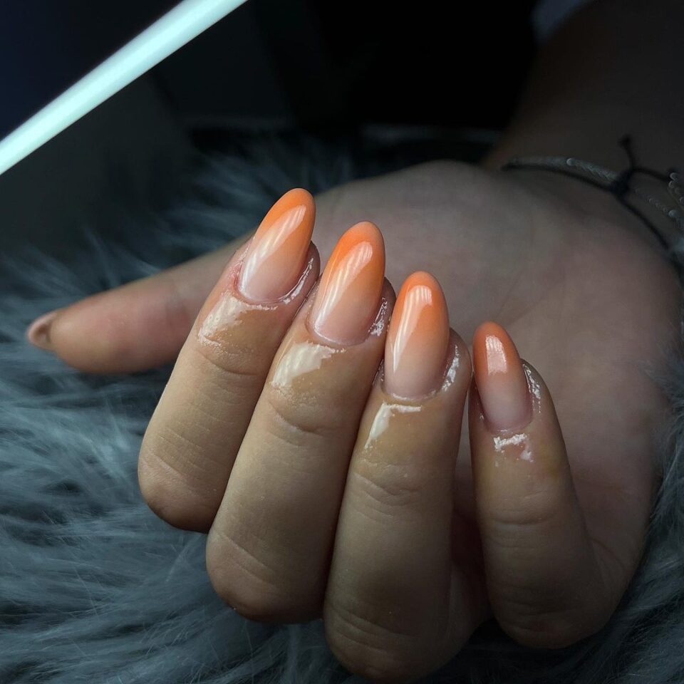 22 Bright August Nails To End The Summer Right