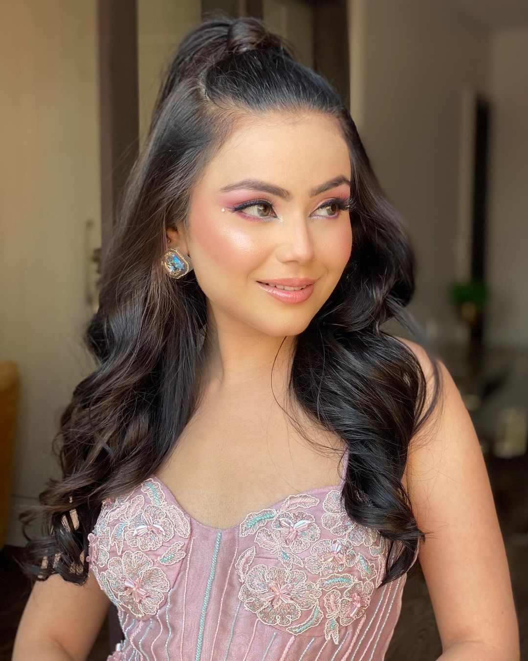 These 18 Wearable Doll Eye Makeup Ideas Are Going Viral