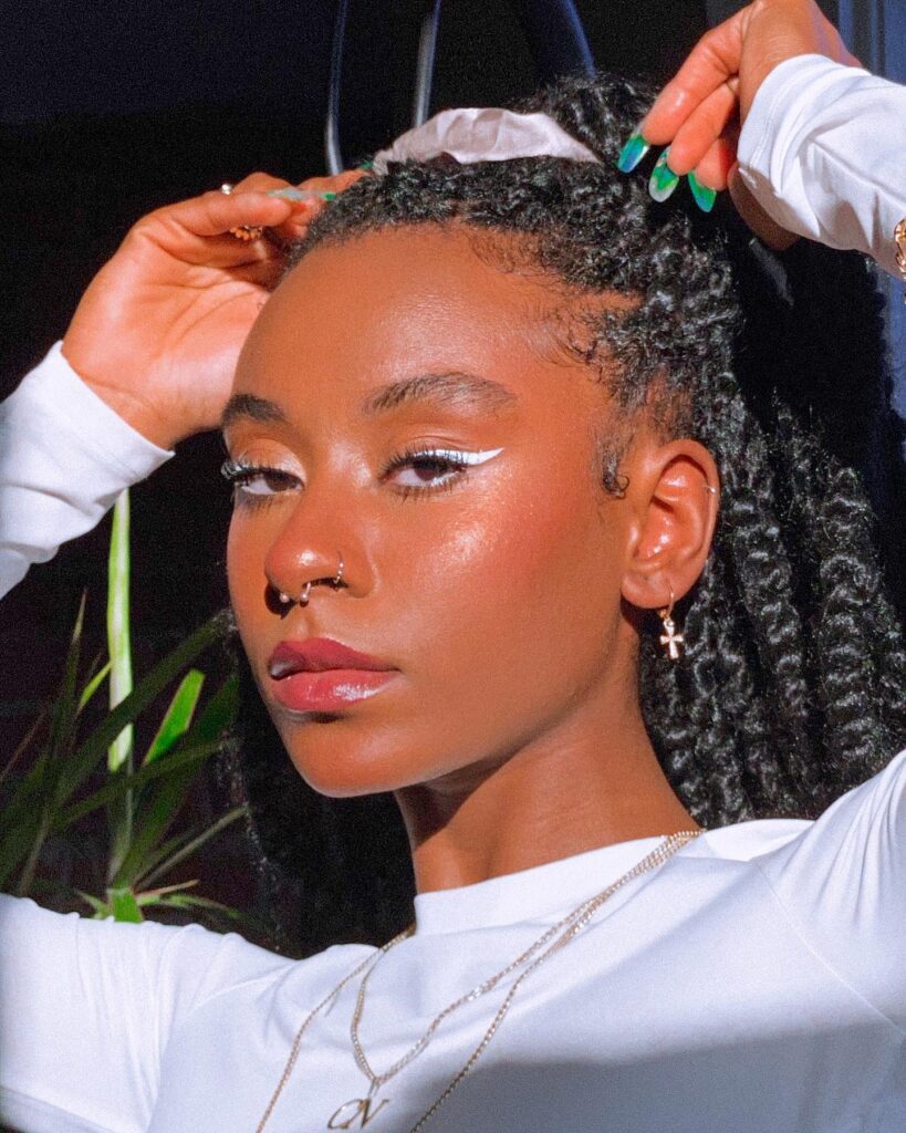 20 Cute And Easy Back-To-School Hairstyles For Your Moodboard