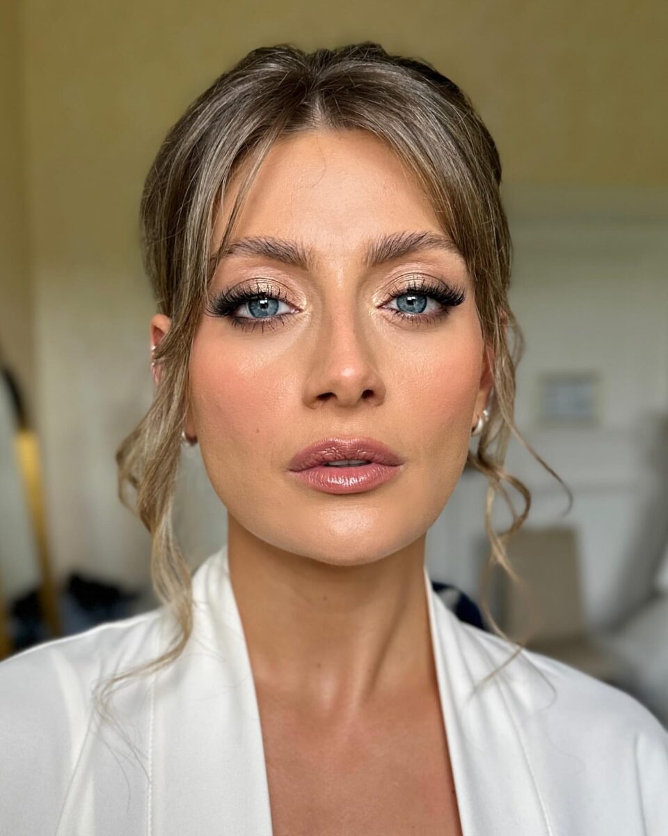 18 Inspo Pics Of Wedding Makeup For Blue Eyes To Save For Your Big Day