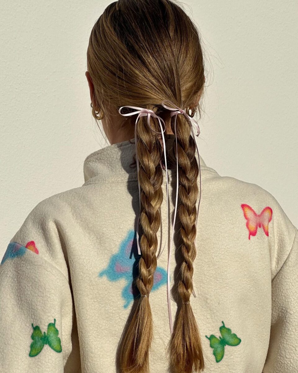 20 Cute And Easy Back-To-School Hairstyles For Your Moodboard