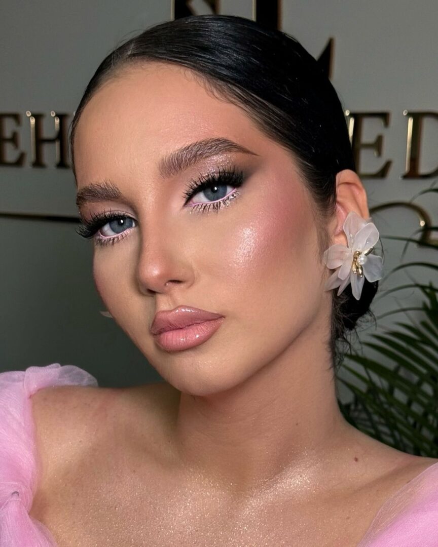 20 Red Carpet Worthy Wedding Guest Makeup Ideas