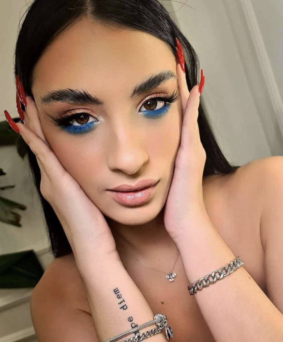 20 Eye-Catching Fall Makeup Looks You Must Try This Season