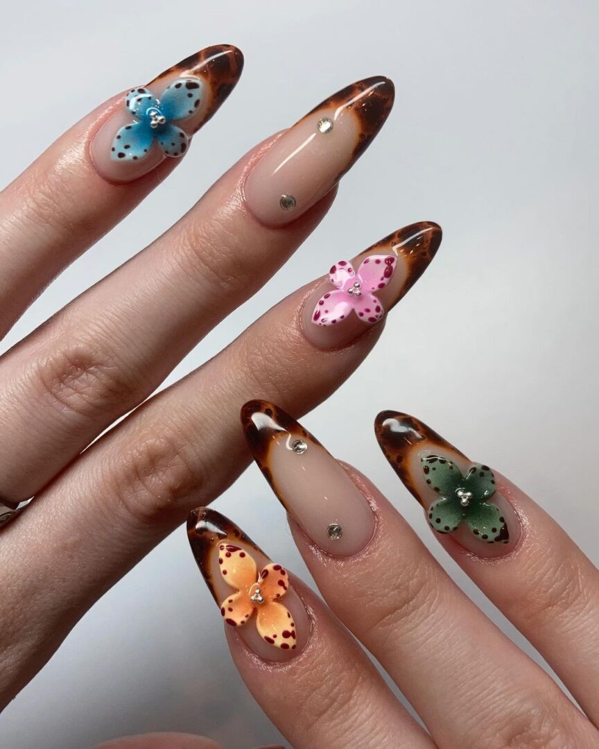 The Eye-Catching Nail-Volution Tortoise Nails That Turn Heads