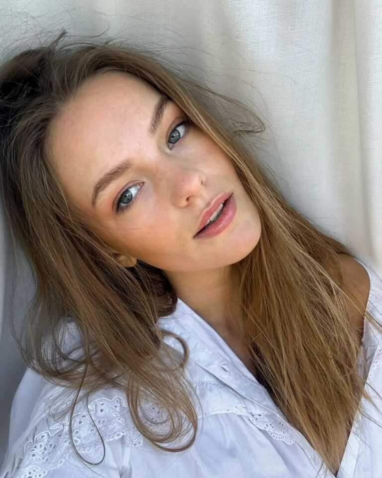20 Effortless Scandinavian Makeup Looks To Unveil Your Natural Beauty