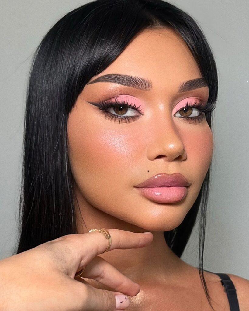 Make Your Face Pop With These 21 '80s Makeup Looks