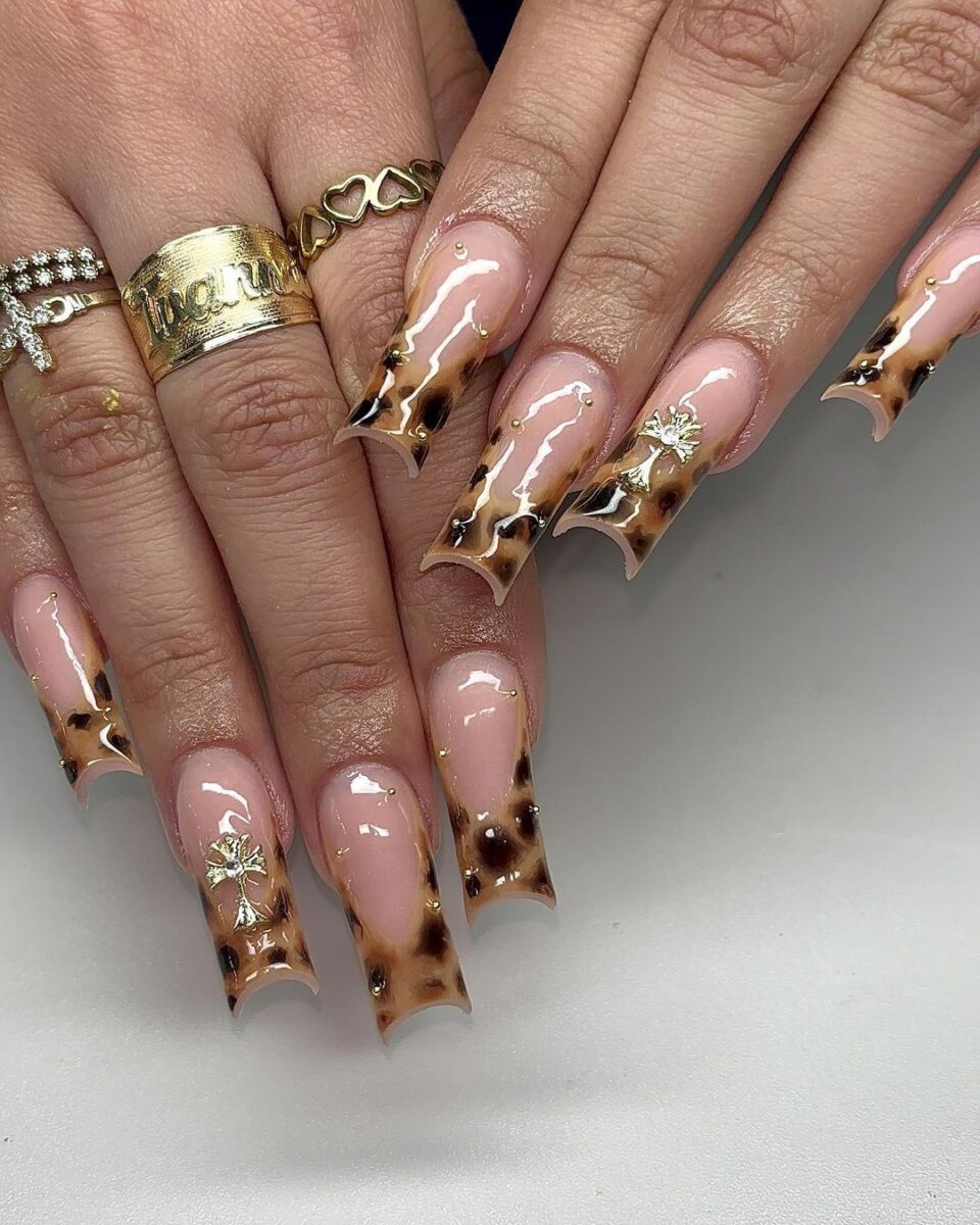 The Eye-Catching Nail-Volution Tortoise Nails That Turn Heads