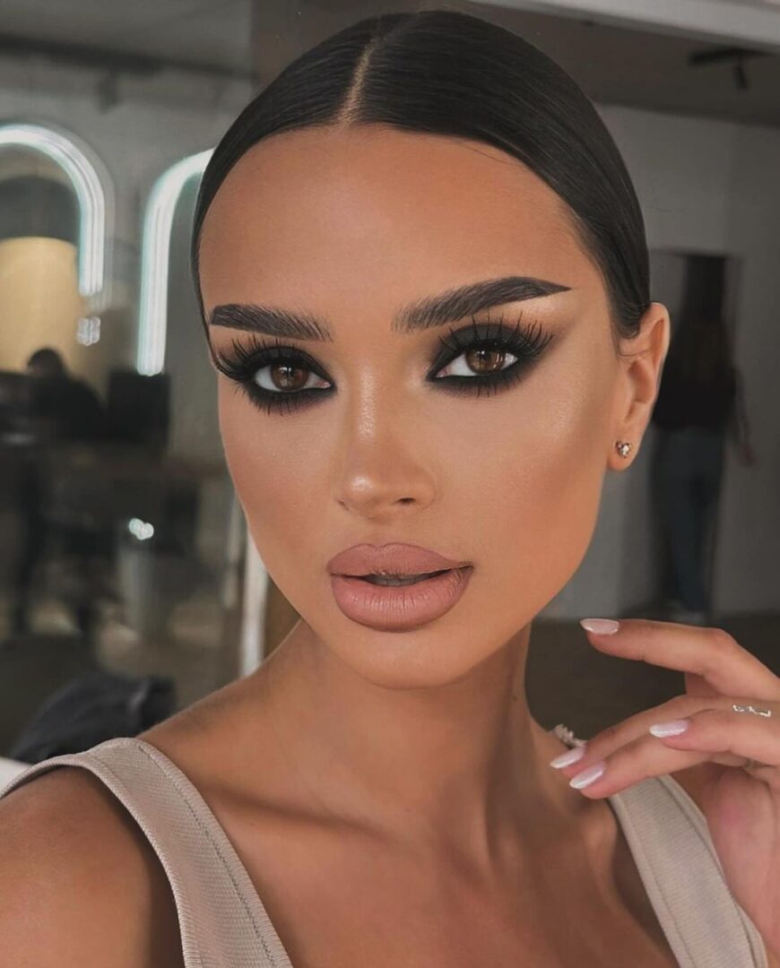 Be Too Glam To Give A Damn With These Formal Makeup Looks