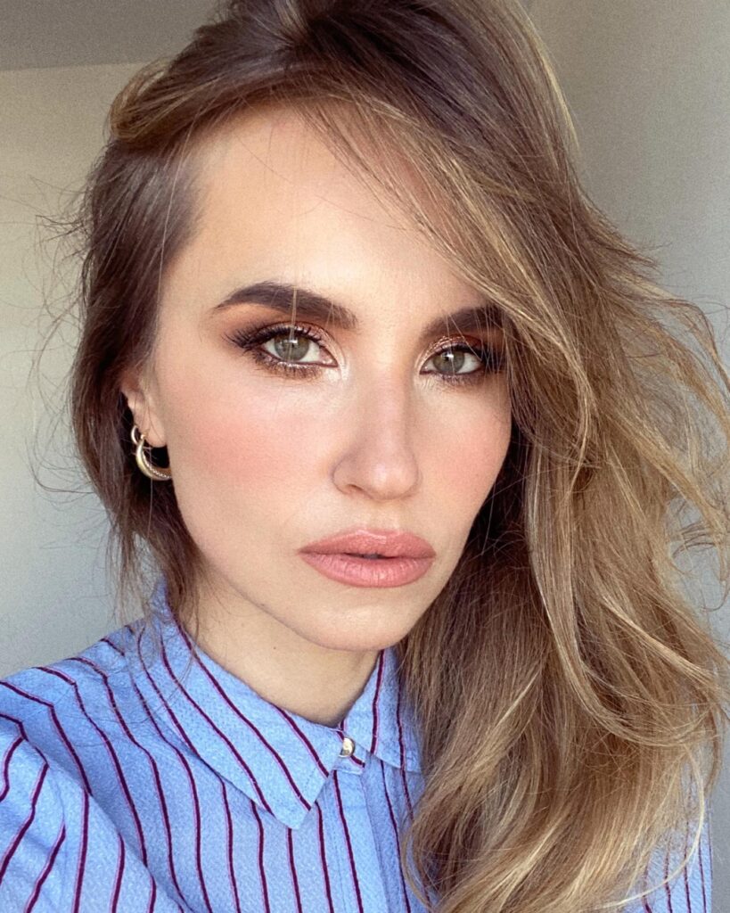 20 Effortless Scandinavian Makeup Looks To Unveil Your Natural Beauty