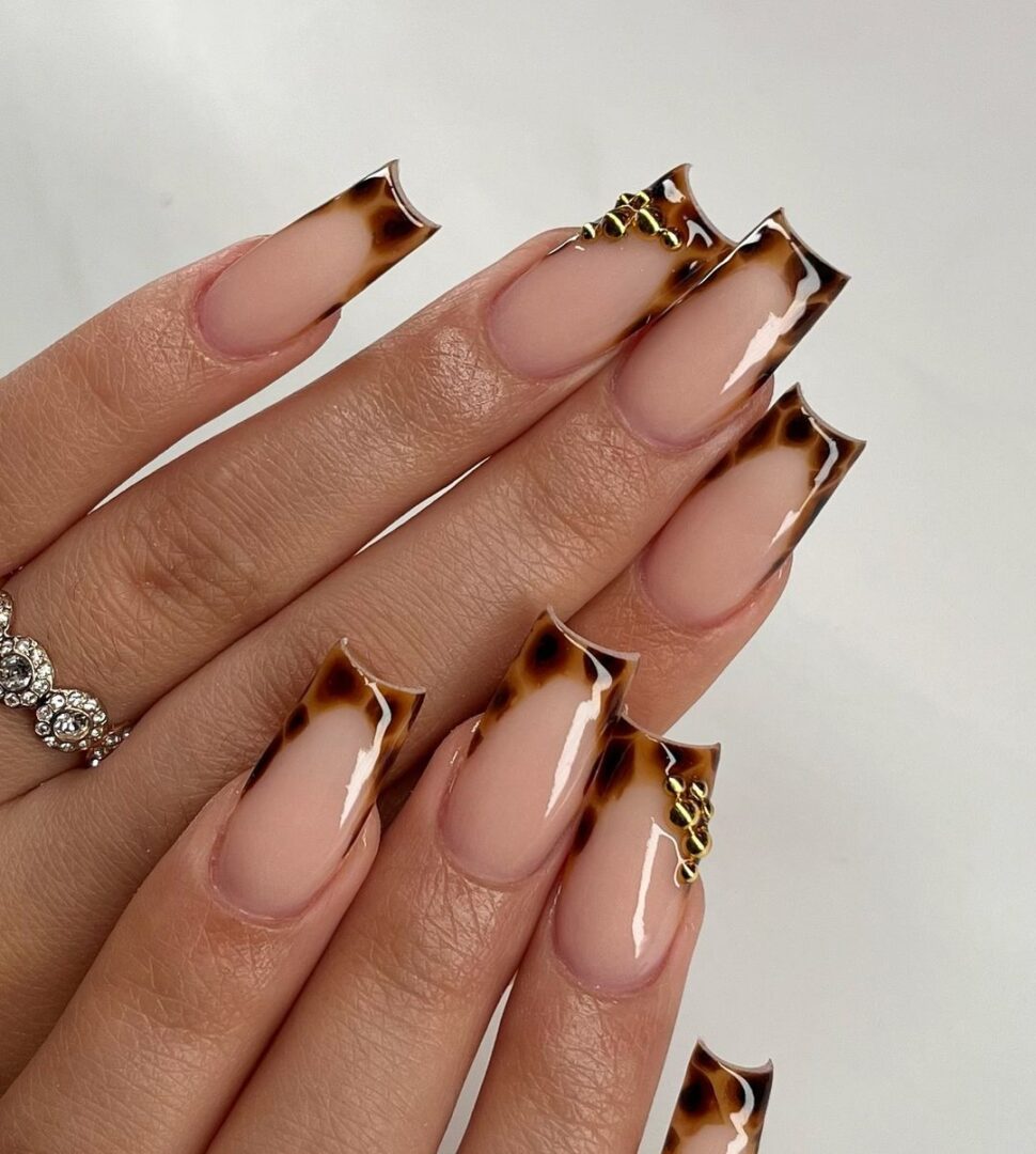 The Eye-Catching Nail-Volution Tortoise Nails That Turn Heads