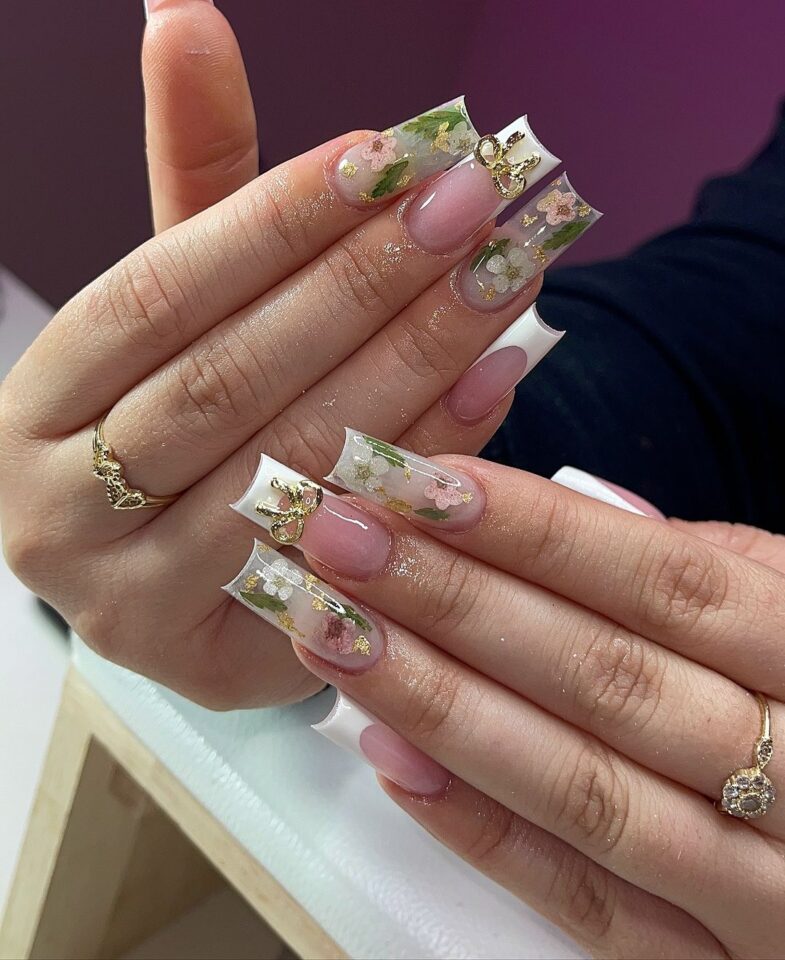 These 20 White Junk Nails Are The New Maximalist Trend On The Block